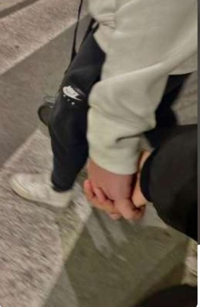 Hist Ria O Filho Do Meu Padrasto Capitulo Hist Ria Escrita Por Jel Zinha Spirit Fanfics