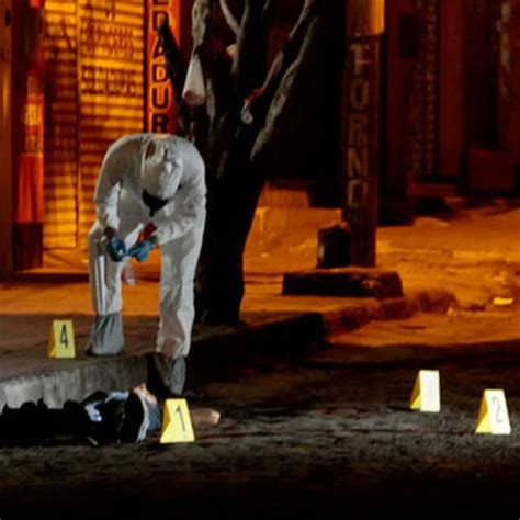 Esc Ndalo En Colombia Polic As Fueron A Detener Una Fiesta Prohibida Por La Cuarentena Y Se