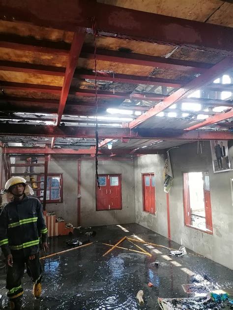 ကလေးမြို့ တာဟန်းရပ်ကွက်တွင် ဆိုလာပြားတပ်ဆင်ထားသည့် ဘတ္ထရီအိုးအပူလွန