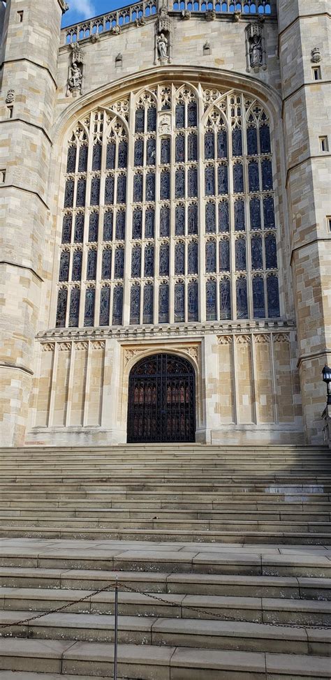 エリザベス女王が埋葬されたウィンザー城 セント・ジョージ礼拝堂ではヘンリー王子夫妻の挙式も 社会写真ニュース 日刊スポーツ