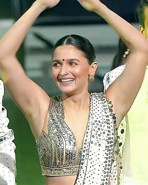 Alia Mommy Ke Pits😋 R Actressarmpitfans