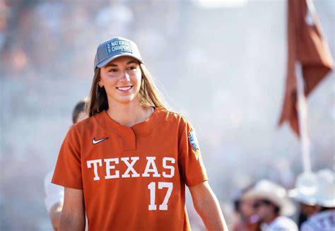 Teagan Kavan Reese Atwood Lead Ncaa Title Defense For Texas Softball