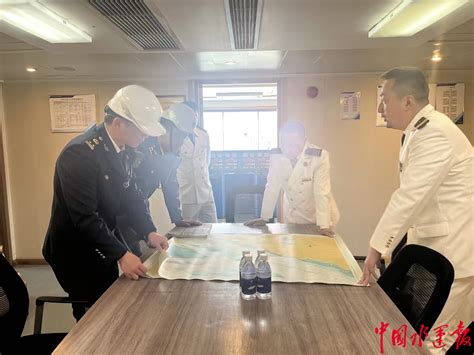 江苏海事局 媒体聚焦 中国水运网护航长江游轮下扬州
