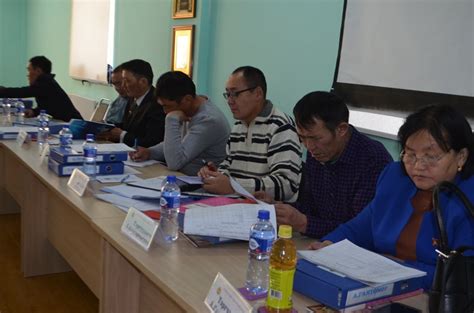 ӨМ НОМГОН СУМ ИТХ ын ээлжит хуралдаанаар ИТХ ын 2017 оны үйл ажиллагааны тайлан Тэргүүлэгчдийн