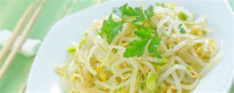 黄豆芽变绿了还能吃吗会不会有毒 黄豆芽变绿了有毒吗 知秀网