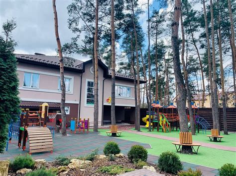 Фото: в Ірпені підприємці власними силами відновили зруйнований дитячий ...
