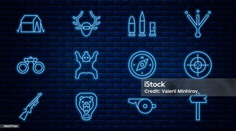 방패 아이콘에 도로 교통 표지판 대상 스포츠 총알 및 카트리지 곰 가죽 쌍안경 관광 텐트 나침반 및 사슴 뿔을 설정합니다 벡터 거리에 대한 스톡 벡터 아트 및 기타 이미지