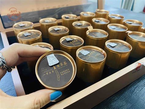 送礼送小罐茶怎么样 送礼送小罐茶档次 为什么不能送小罐茶 大山谷图库