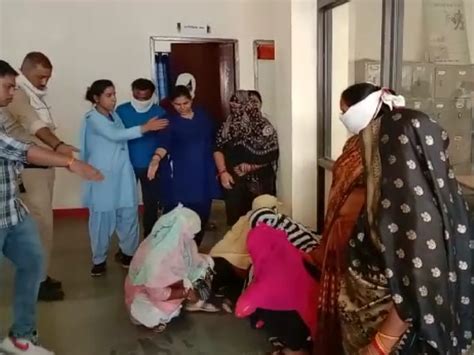 Police Raided 5 Places Arrested 8 Women And 2 Men Including Three Girls From Kolkata सागर के