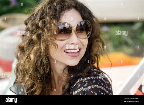 Hunky Dory Minnie Driver 2011 ©variance Filmscourtesy Everett