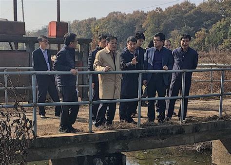 농어촌公 내년 안정영농 위한 용배수로 정비 현장 점검 파이낸셜뉴스