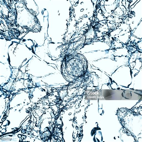 흰색 배경에 소용돌이 치는 물 튀김의 3d 그림 0명에 대한 스톡 사진 및 기타 이미지 0명 3차원 형태 곡선 Istock