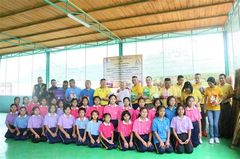 ขอขอบคุณท่านผู้ใหญ่ใจดีท่าน โรงเรียนธรรมจารินีวิทยา