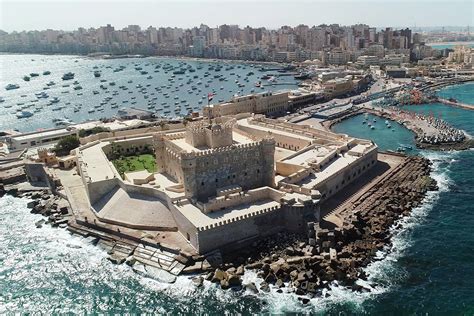 Explore Qaitbay Citadel Architecture History Art And Legacy