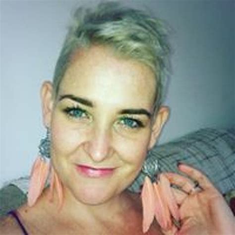 Stream Peach Hunter Music Listen To Songs Albums Playlists For Free