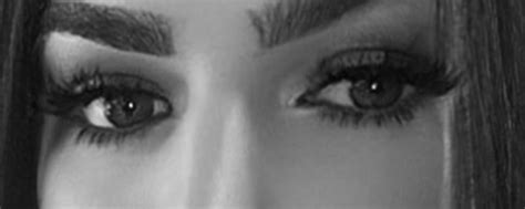 Стрим С Розочкой Если кто то тыкает в тебя пальцем чтобы осудить ты подними средний палец