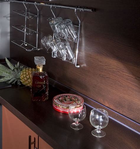 Плинтус для столешницы Какой плинтус выбрать и советы по установке