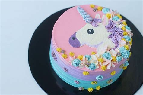 “unicorn Emoji” Cake Unicorn Birthday Party Cake Unicorn Cake