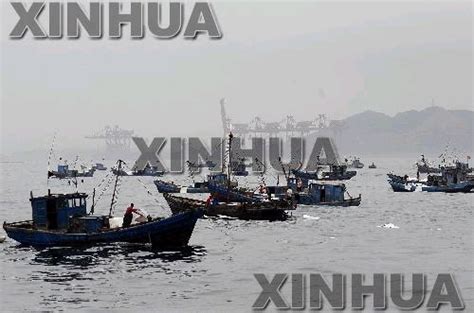 大连组织500余艘渔船出海清污 海洋财富网