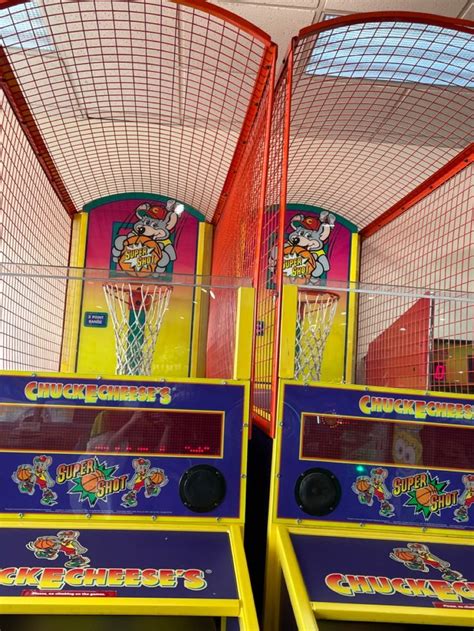 Chuck E Cheese Arcade