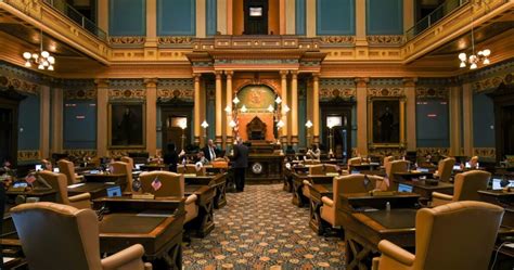 Michigan Senate Updates Sex Offender Registry Law To Meet Court Ruling