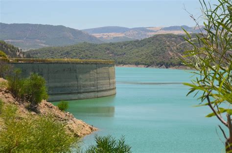 جريدة الصباح نيوز كلفتها بالمليارات ما الجدوى من بناء سدود جديدة قد تتبخر مياهها بفعل
