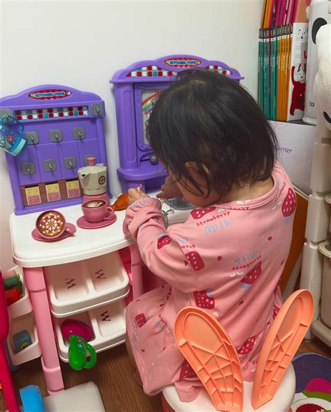 은겨리🫶🏻 협찬 퓨어그라운드 미백 주름 보습 코어리프팅 아이크림 ️ 코어리프팅 아이크림은 특허 단백질 5종 펩타이드로 주름이 고민인 피부 속부터 단백질을 채운후