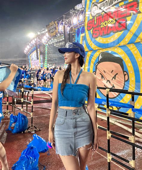 [당일출고🚚2차재진행]빈펄 리본 홀터넥 튜브탑 3color 에이블리