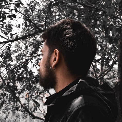 Binary Algorithms · Artist Profile