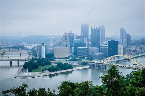 Pittsburgh Pa Skyline On Cloudy Day Outdoor Tall Urban Photo Background
