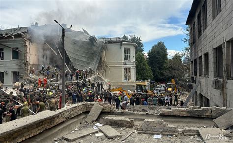 У Києві внаслідок масованої ракетної атаки загинули вже 17 людей ОНОВЛЕНО Вечірній Київ