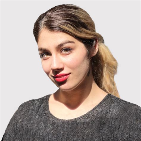 شبنم شیروانی دویچ وب