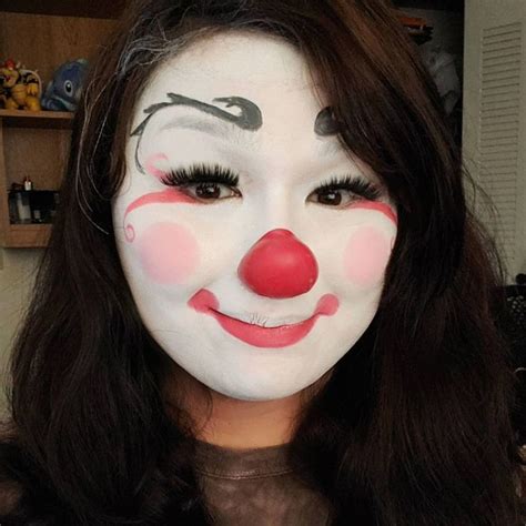 Pin By N Derwent S On X Beautiful Whiteface Clown Girls In 2022 Female Clown Cute Clown