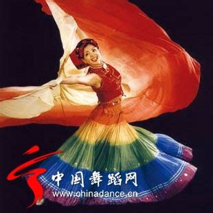 每日一舞女子彝族五人舞五彩云霞彩裙飞舞美轮美奂 Powered by Discuz