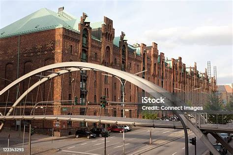 슈파이혀슈타트 풋브릿지 및 역사적이다 창고 함부르크 독일 0명에 대한 스톡 사진 및 기타 이미지 0명 건축물 교량 Istock