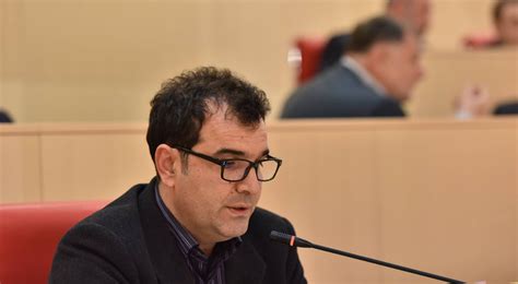 რა ქონებას ფლობს მომღერალი და პარლამენტის წევრი ზაზა ხუციშვილი Bpn