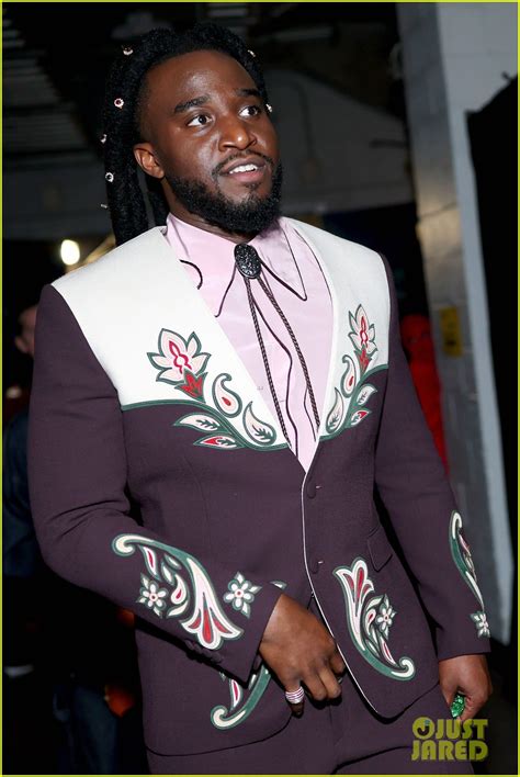Shaboozey Performs Smash Hit A Bar Song Tipsy At Grammys 2025