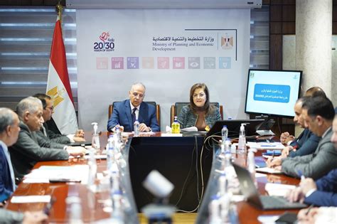 وزيرا التخطيط والري يناقشان الخطة الاستثمارية لوزارة الموارد المائية