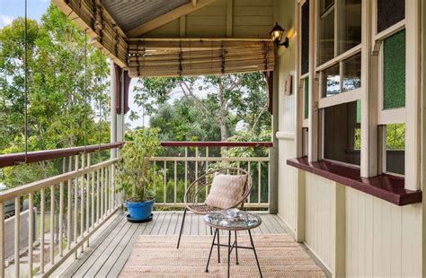 Front Veranda 1 Bthr Moving