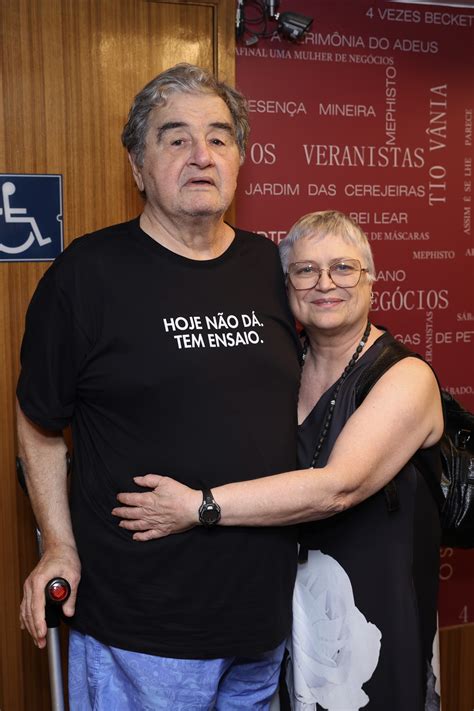 Otávio Augusto Faz Rara Aparição Com Sua Esposa Que Também é Atriz