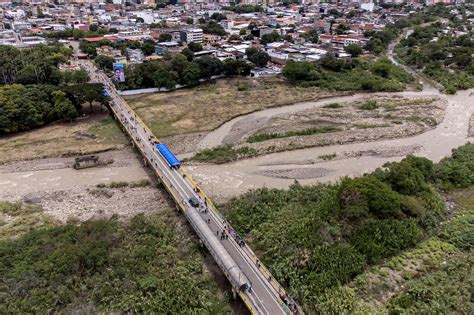 Strange Border Photos From Around The World