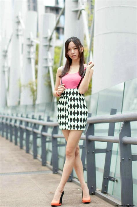 裸腿高跟 清秀少女 每日头条