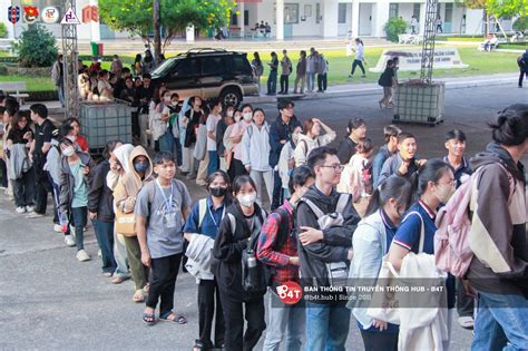 Ban Các Bạn Check In Nè Facebook