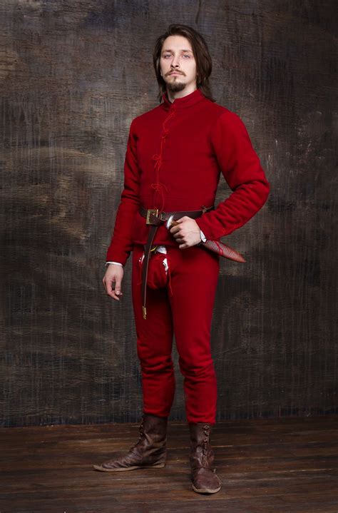 Средневековая мужская одежда - фото 2024 года