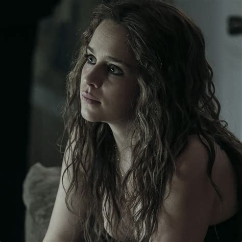 X Emilia Clarke In Above Suspicion K Ipad Air Hd K Wallpapers Images Backgrounds