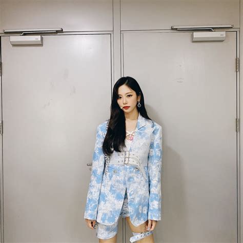 지유 이자까야 작품 결국 웃어버림 ㅋㅋㅋㅋㅋ웃경ㅎ 썸냐들 하루 마무리 잘해요 드림캐쳐 Dreamcatcher 지유 드림캐쳐 dreamcatcher