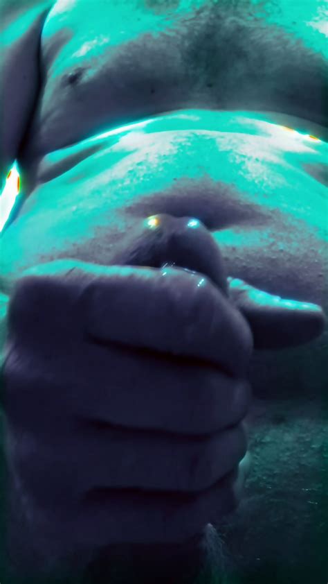 QUICK SLOW MOTION CUMSHOT CLIPS