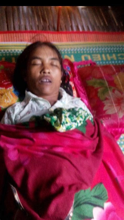 រន្ទះកំណាចប្រល័យស្រ្តីម្នាក់ស្លាប់ពេលទៅមើលទឹកស្រែខណៈមេឃកំពុងធ្លាក់ភ្លៀងខ្លាំង នគរដ្រេហ្គន