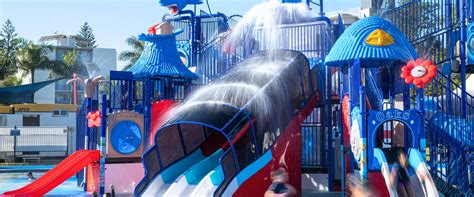 Cool Water Park Slides New Indoor Waterpark And Americas First