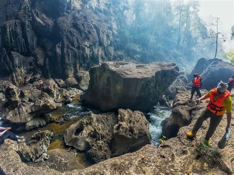 ถ้ำนกนางแอ่น ณ อุทยานแห่งชาติลำคลองงู ที่เที่ยวกาญจนบุรี สุดท้าทาย